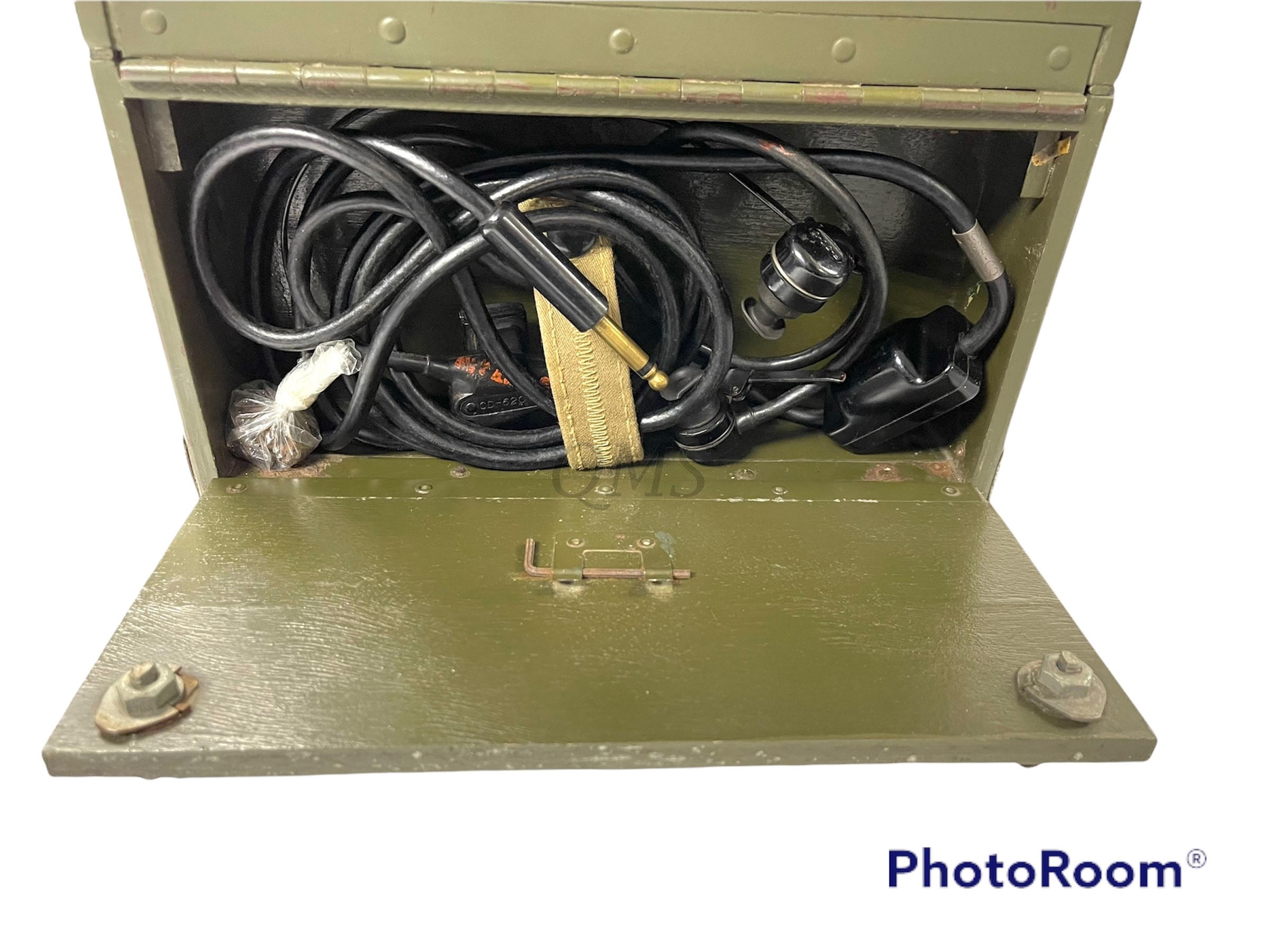 WWII US Army Signal Corps Frequency Meter BC-221-AE 1943