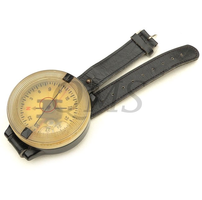 Armbandkompaß AK39 (Luftwaffe wrist compass AK39)