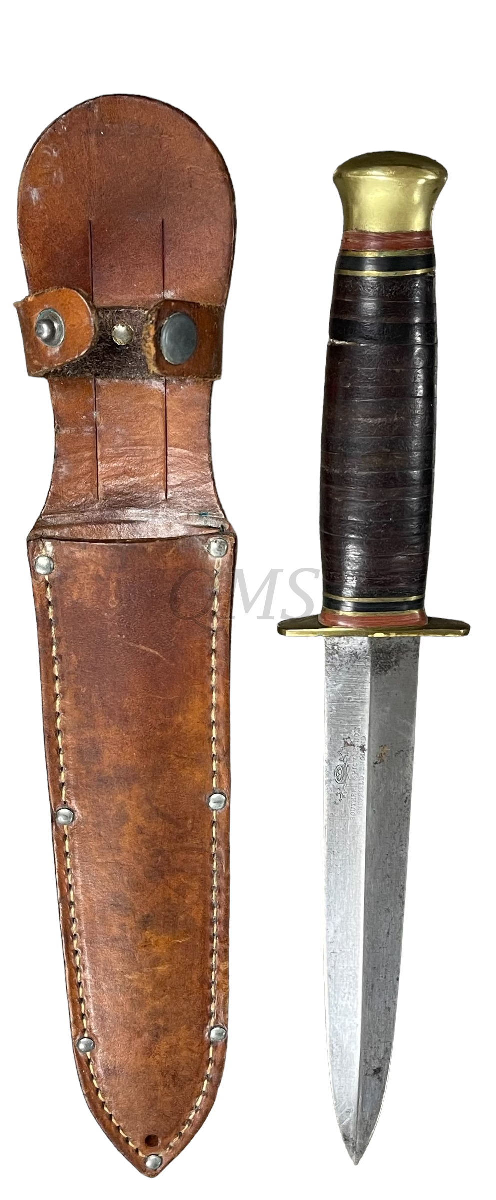 WW2 Southern Richardson fighting dagger, orig leather scabbard.