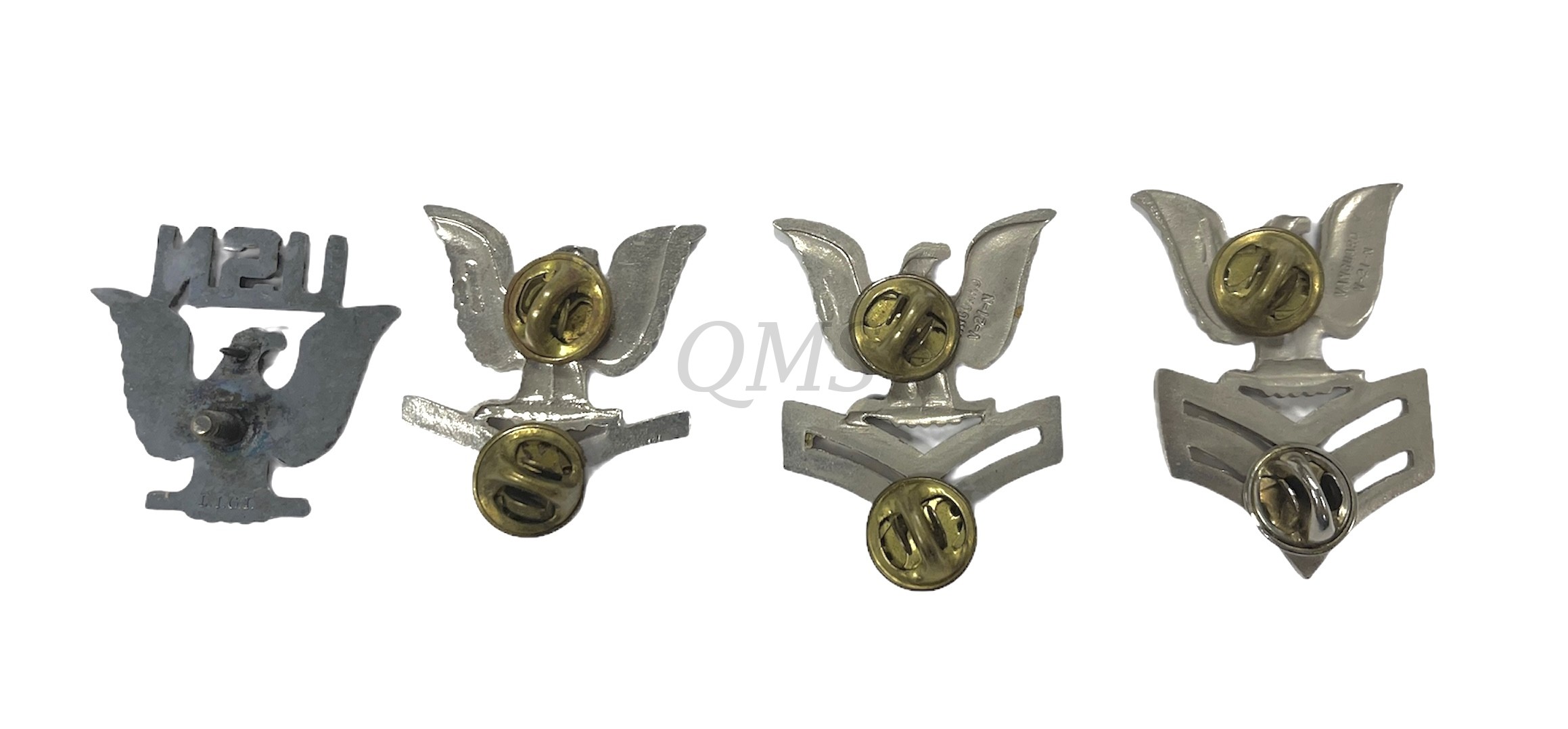 4 x US Navy metal rank insignia