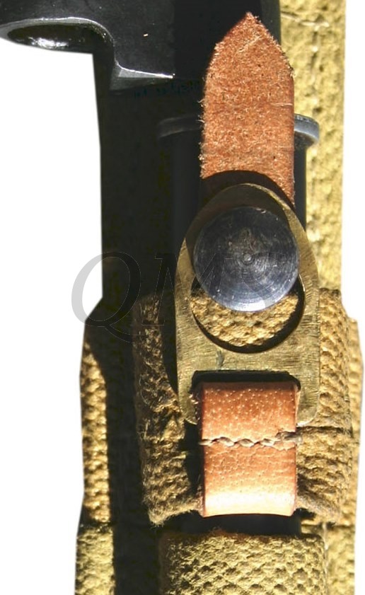 Bayonet retaining strap for spike bayonet