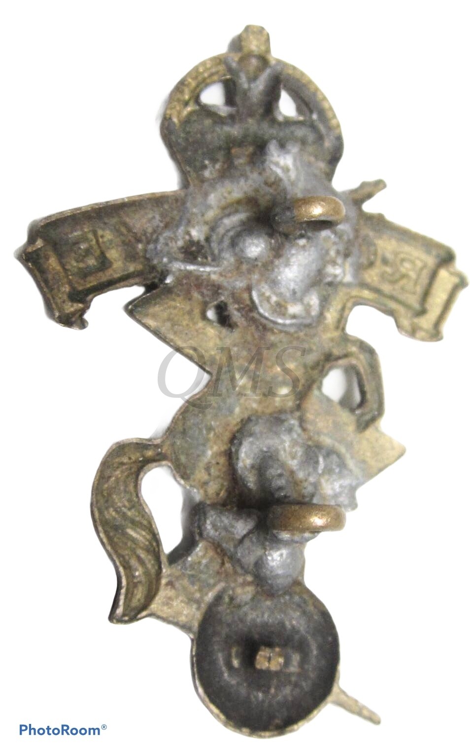 Cap badge Royal Canadian Electrical and Mecanical Engineers RCEME Post 1949