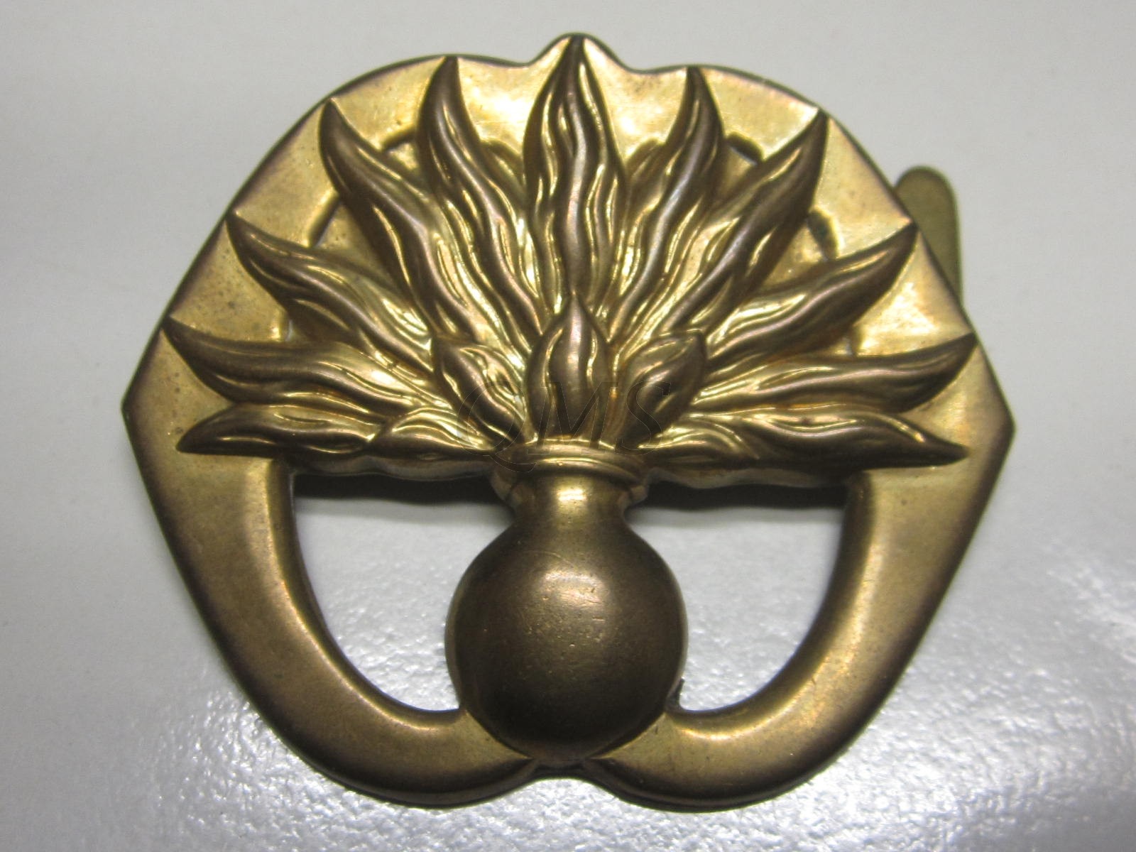 Baret embleem Grenadiers met buigpennen 1950