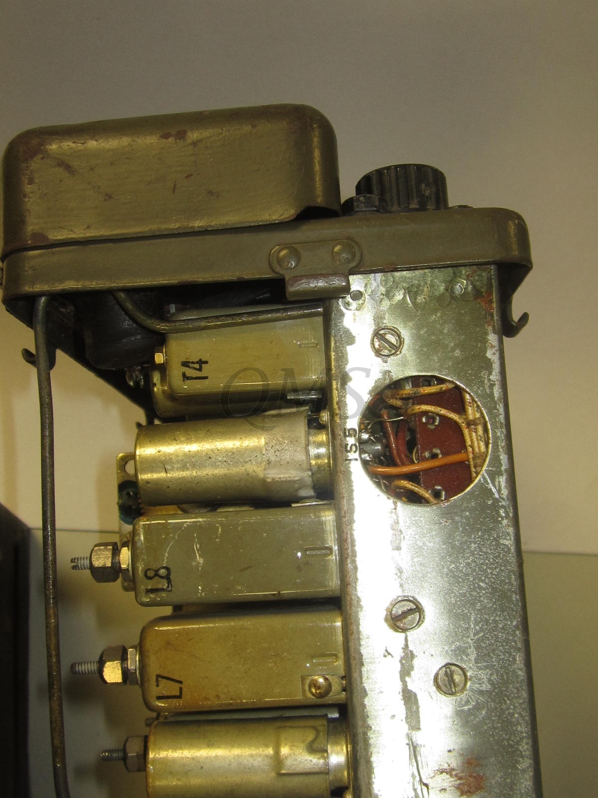 Signal corps radio receiver and transmitter BC-1000