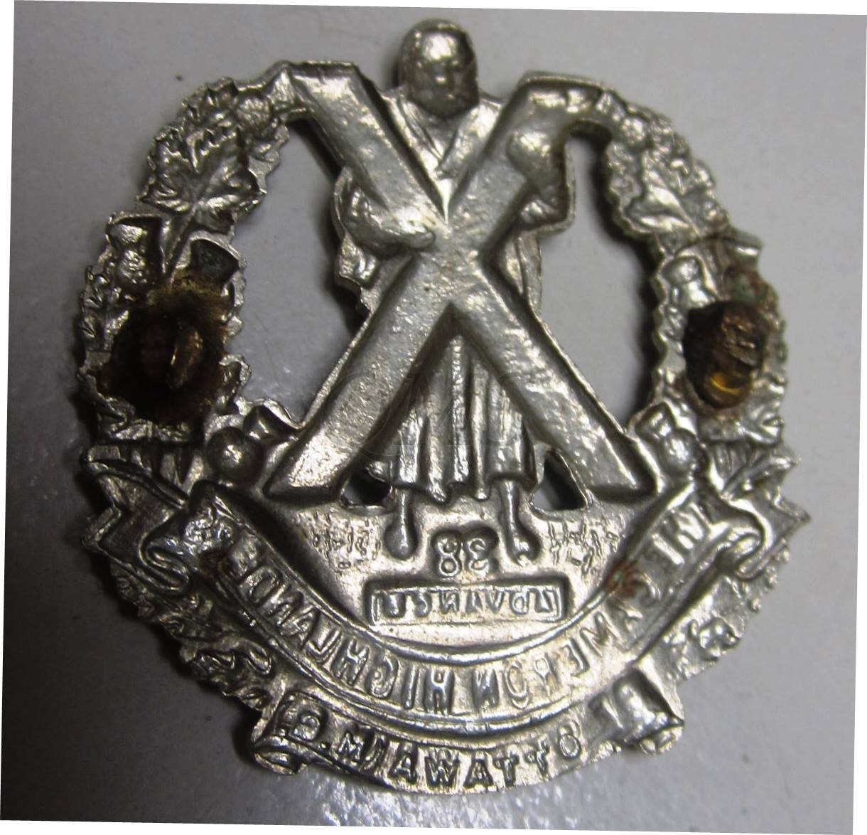 Collar badge Cameron highlanders of Ottawa MG