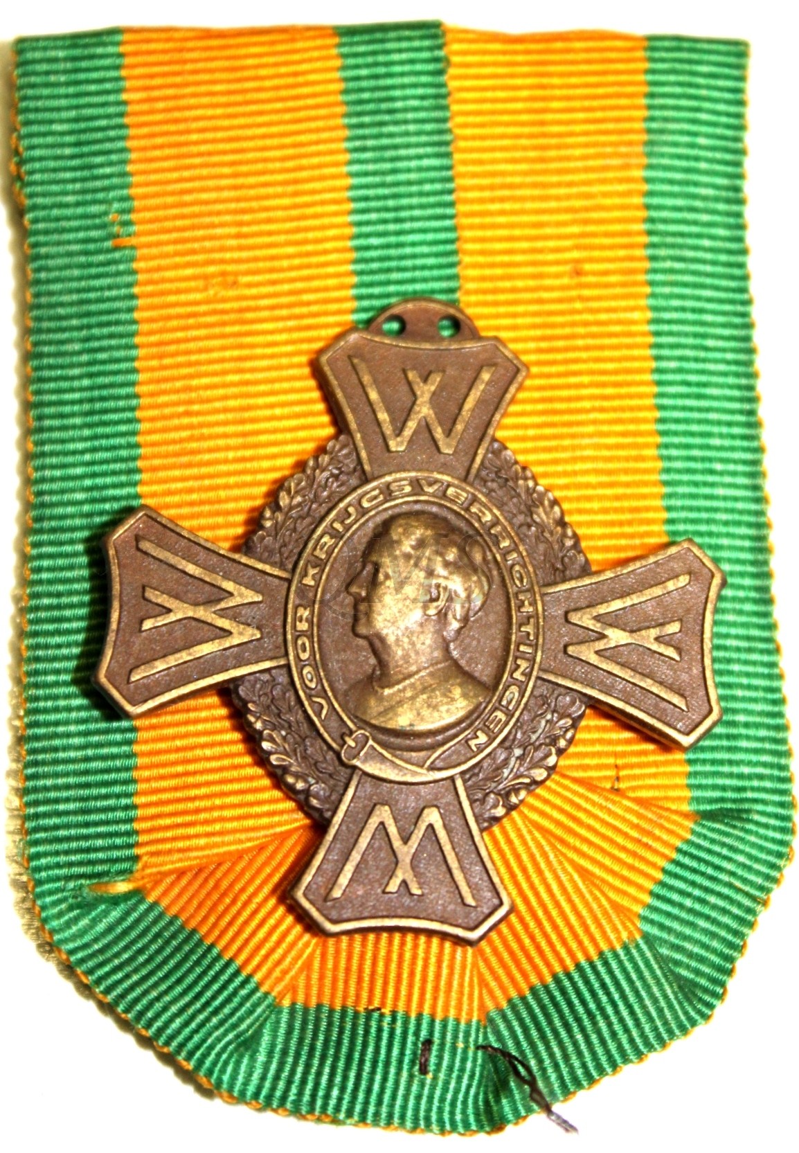 Oorlogsherinneringskruis (War Commemorative Cross or War Cross)