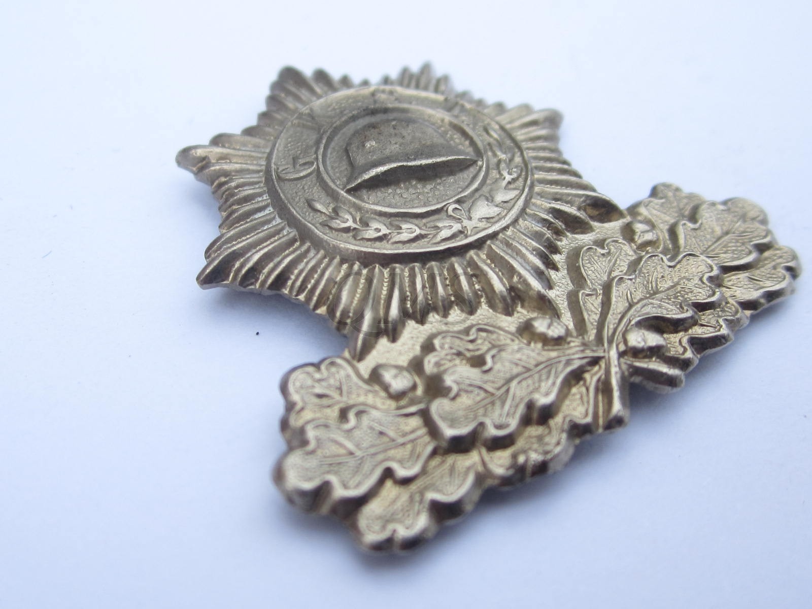 Collar badge Garde Kavallerie Schutzen Division