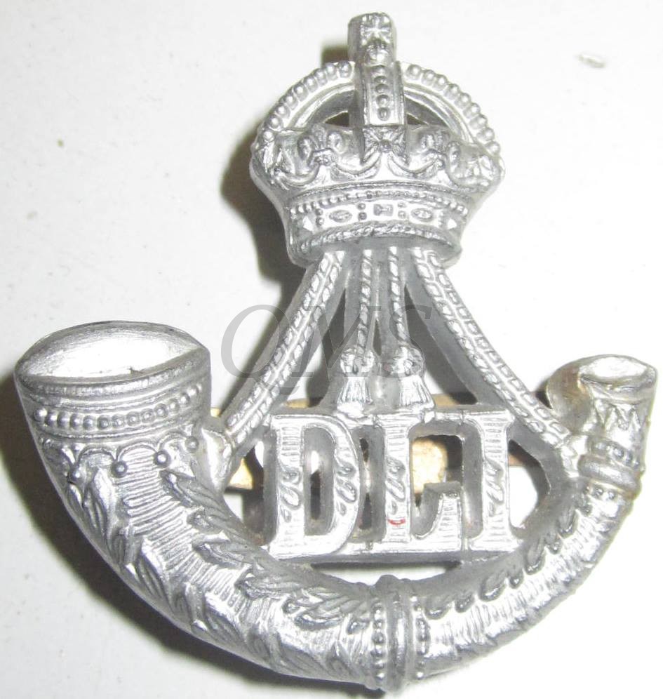 Cap badge Durham Light Infantry Economy plastic WW2